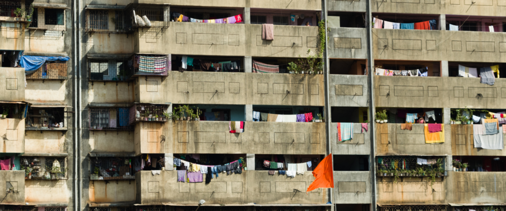 Urban Poor In India Lives On Edge Of Facilities - The News Beans